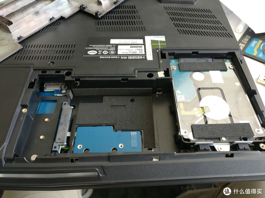 #原创新人# 神舟笔记本电脑 ZX8-KP5D1 上船 开箱 换SSD 测评_笔记本电脑_什么值得买