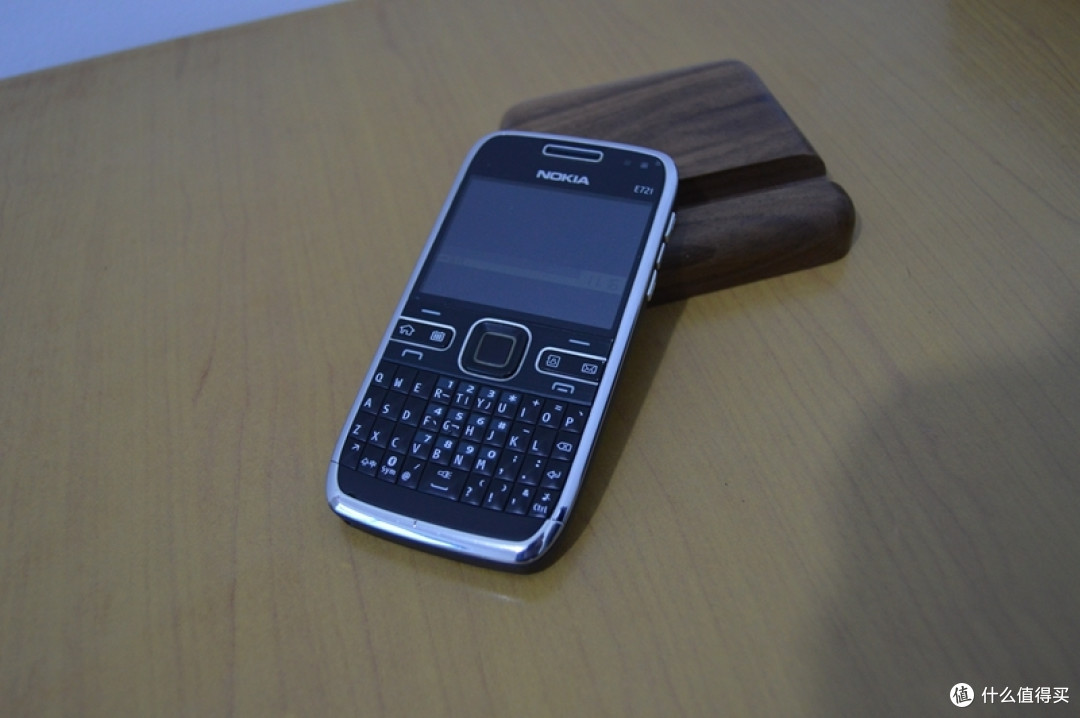 #热征#诺基亚#经典的商务风系列—诺基亚 E72i（旧物重温）_其他智能手机_什么值得买
