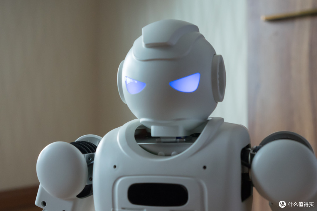 其乐无穷——Ubtech 优必选Alpha Ebot智能教育机器人众测报告_智能机器人_什么值得买