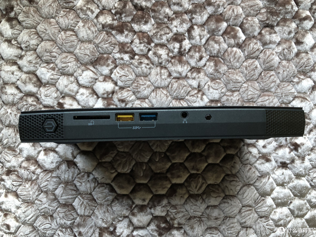 内置72个EU单位的最强核芯显卡Iris Pro 580：Intel 英特尔 NUC6I7KYK 迷你主机 开箱评测__什么值得买