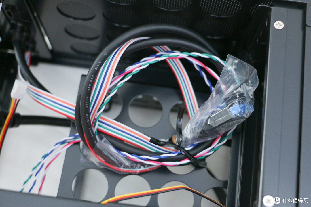 搞机选机箱，ABEE总归是个绕不开的选项—ABEE官网购买流程简介 & AS Enclosure RS01亮银版简晒_机箱_什么值得买