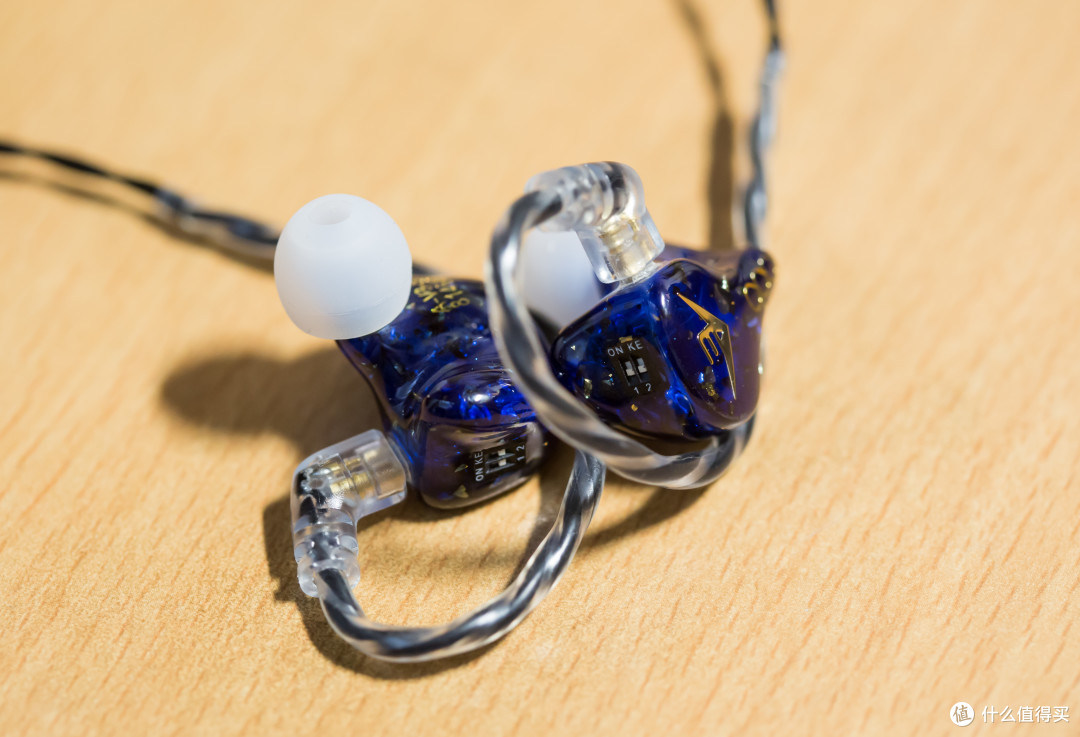 女团设定，耳塞中的《创造101》： qdc Anole 变色龙 V3 评测_耳机_什么值得买