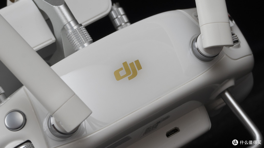 DJI 大疆 PHANTOM 4 PRO V2.0 无人机评测（上篇）：优点显著，健身器材我也接受了，你可能缺的是热爱_无人机_什么值得买