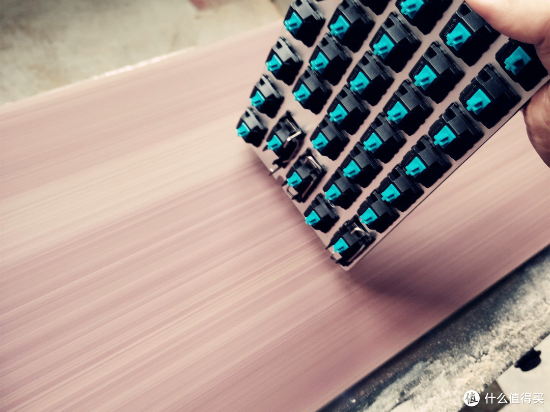 精致小壳，了解一下—— ALF DC60客制化键盘金属外壳开箱体验_键盘_什么值得买