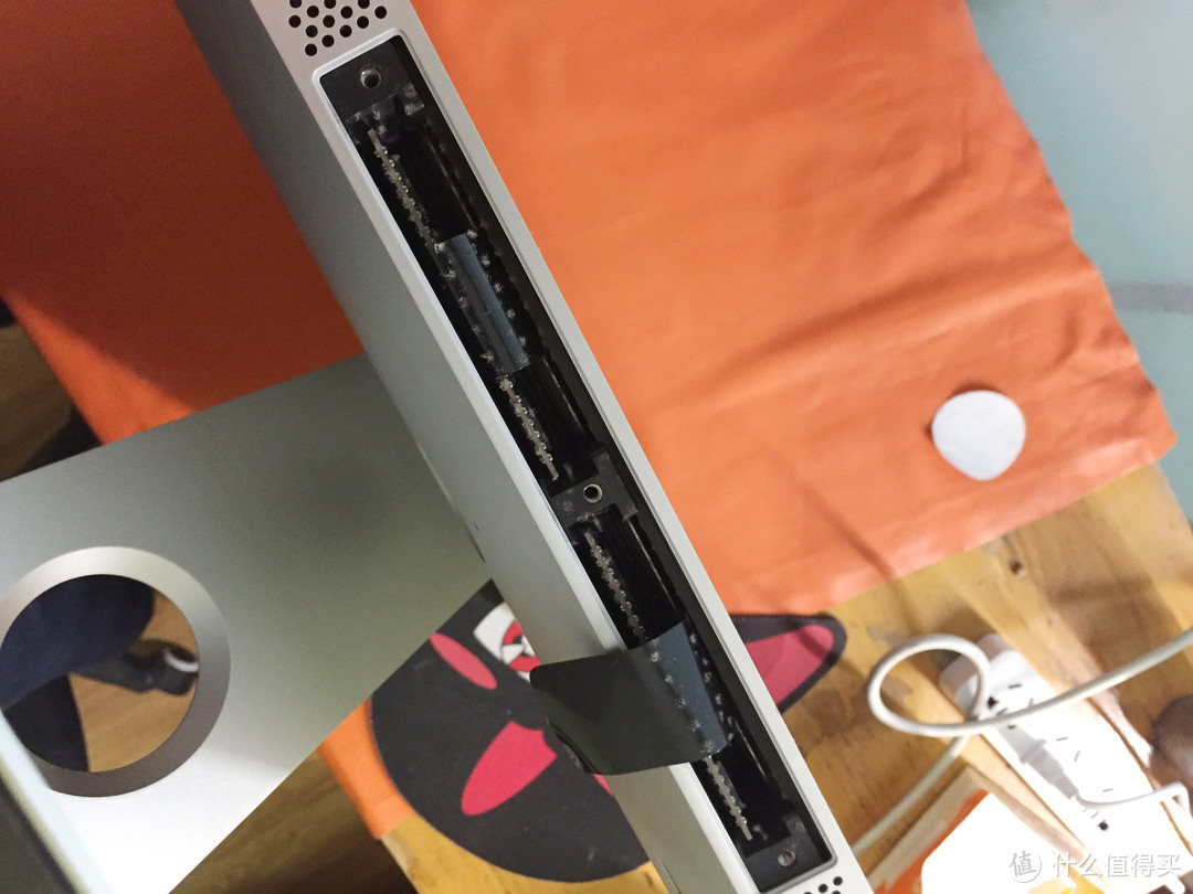 考古发掘一台11年iMac MC812 加装SSD和内存后满血复活_笔记本电脑_什么值得买