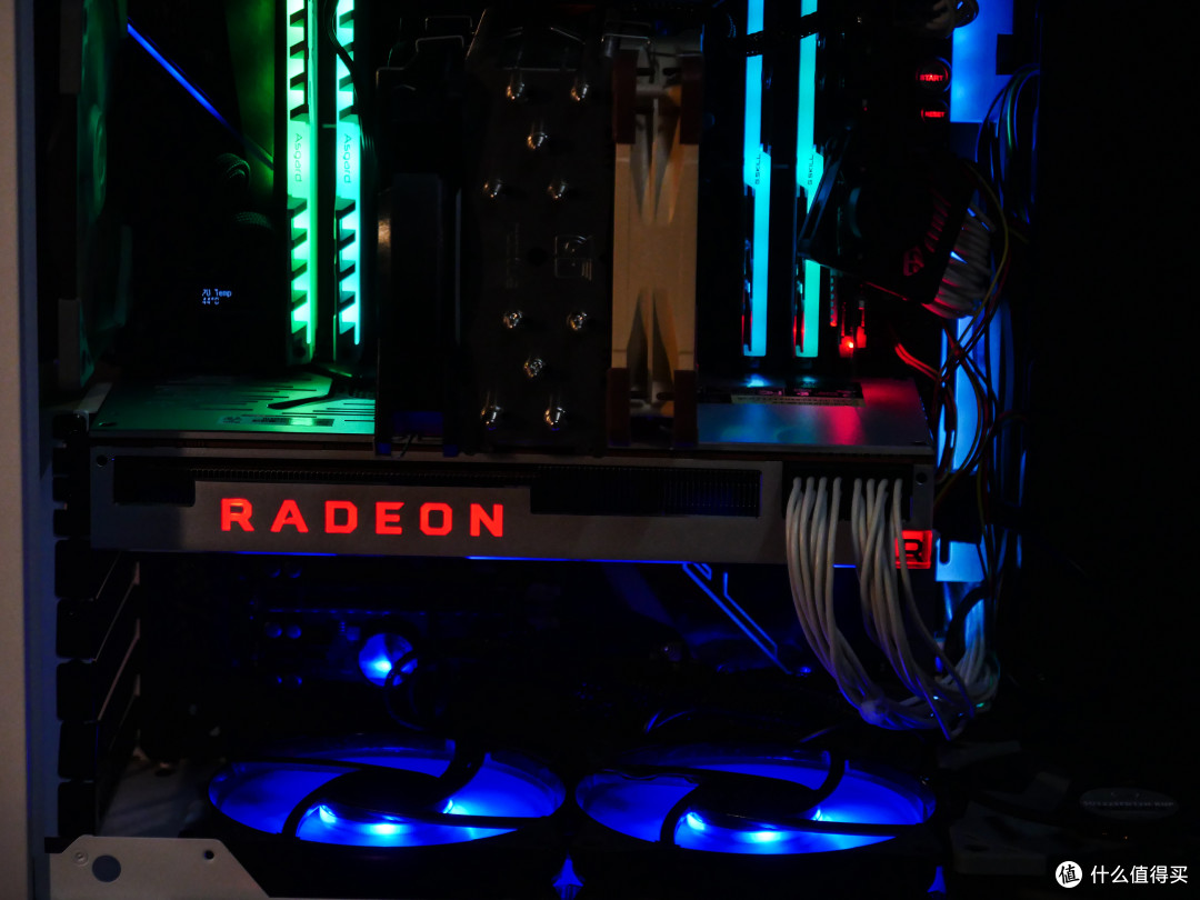 Radeon VII开箱测试：制程升级能否带来性能飞跃_显卡_什么值得买