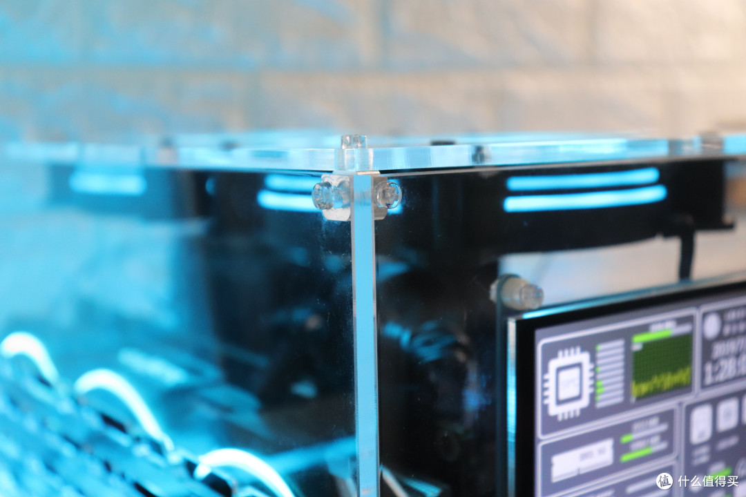 DIY 想把小姐姐装进机箱没有合适的机箱怎么办，那就自制亚克力机箱吧！内附材料说明_机箱_什么值得买