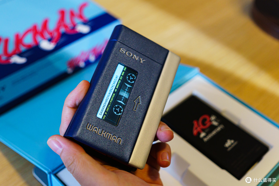 40周年纪念款Walkman究竟如何？小小值奉上现场上手实拍体验 看完再下单也不迟_随身播放器_什么值得买