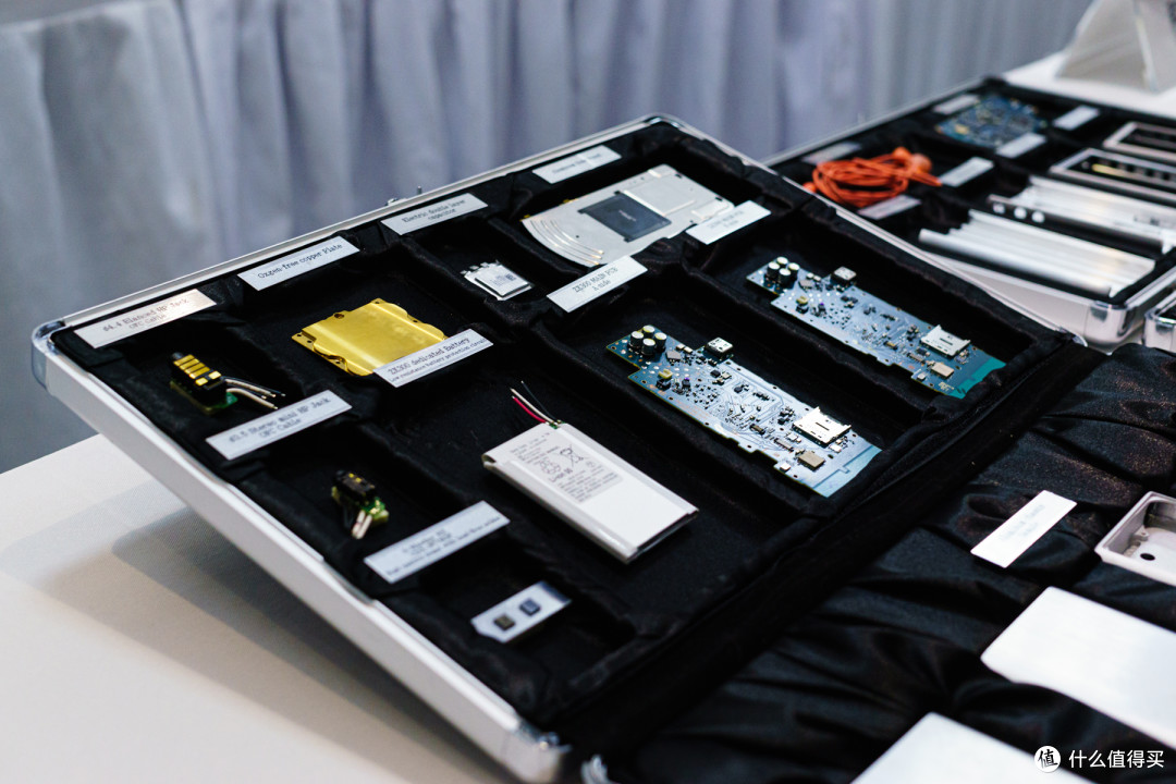 40周年纪念款Walkman究竟如何？小小值奉上现场上手实拍体验 看完再下单也不迟_随身播放器_什么值得买