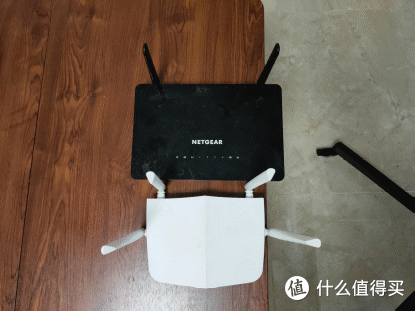 捡垃圾捡到宝！闲鱼120元入手Wi-Fi 6路由器，全网首发拆机&评测，对比网件R6220_路由器_什么值得买