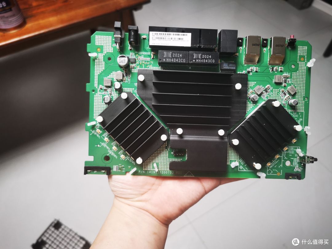 终于，Linksys也出了160Mhz的WIFI6路由了，一个迟来的Mr9600路由评测_路由器_什么值得买