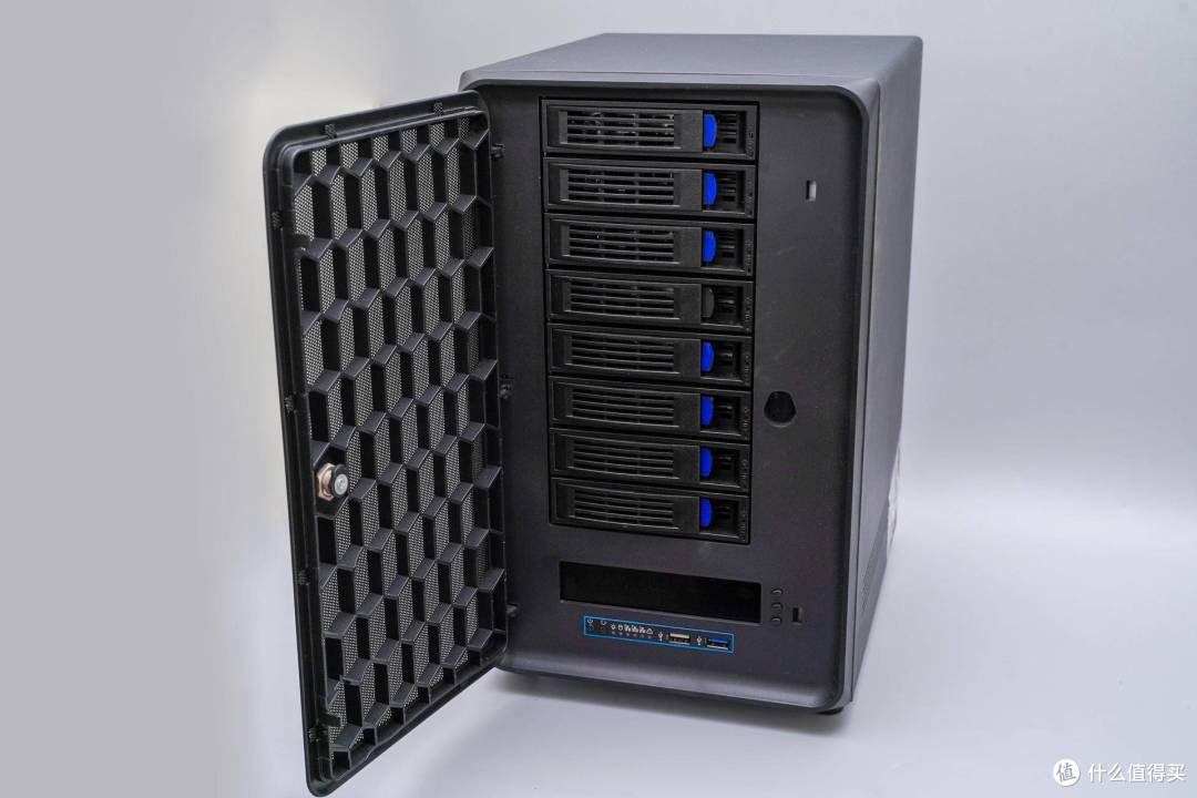 组装一台小巧的8盘位万兆NAS，参考翼王使用永擎C236主板，E3是否还值得下手？_NAS存储_什么值得买