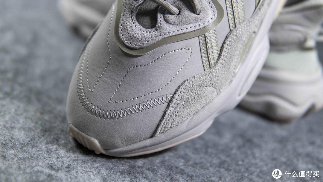 潮鞋出街，骚气十足——阿迪达斯OZWEEGO复古老爹鞋_休闲运动鞋_什么值得买