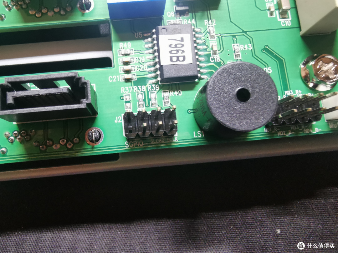 千元预算，万元性能（二） 这才是一台NAS的完全体！_NAS存储_什么值得买