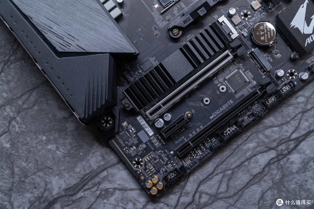 来一颗R9 5950X压压惊！技嘉 B550M AORUS PRO-P 开箱简测试_显卡_什么值得买