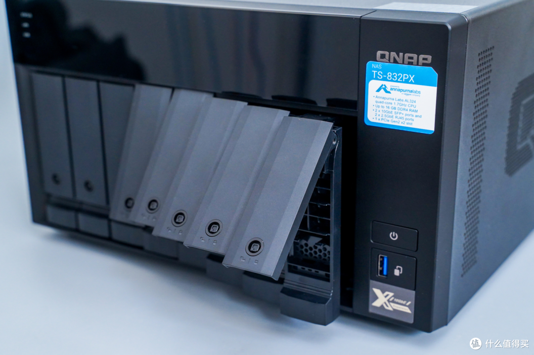 专业生产力NAS：威联通TS-832PX 8盘位双2.5G+双万兆NAS体验测评_NAS存储_什么值得买