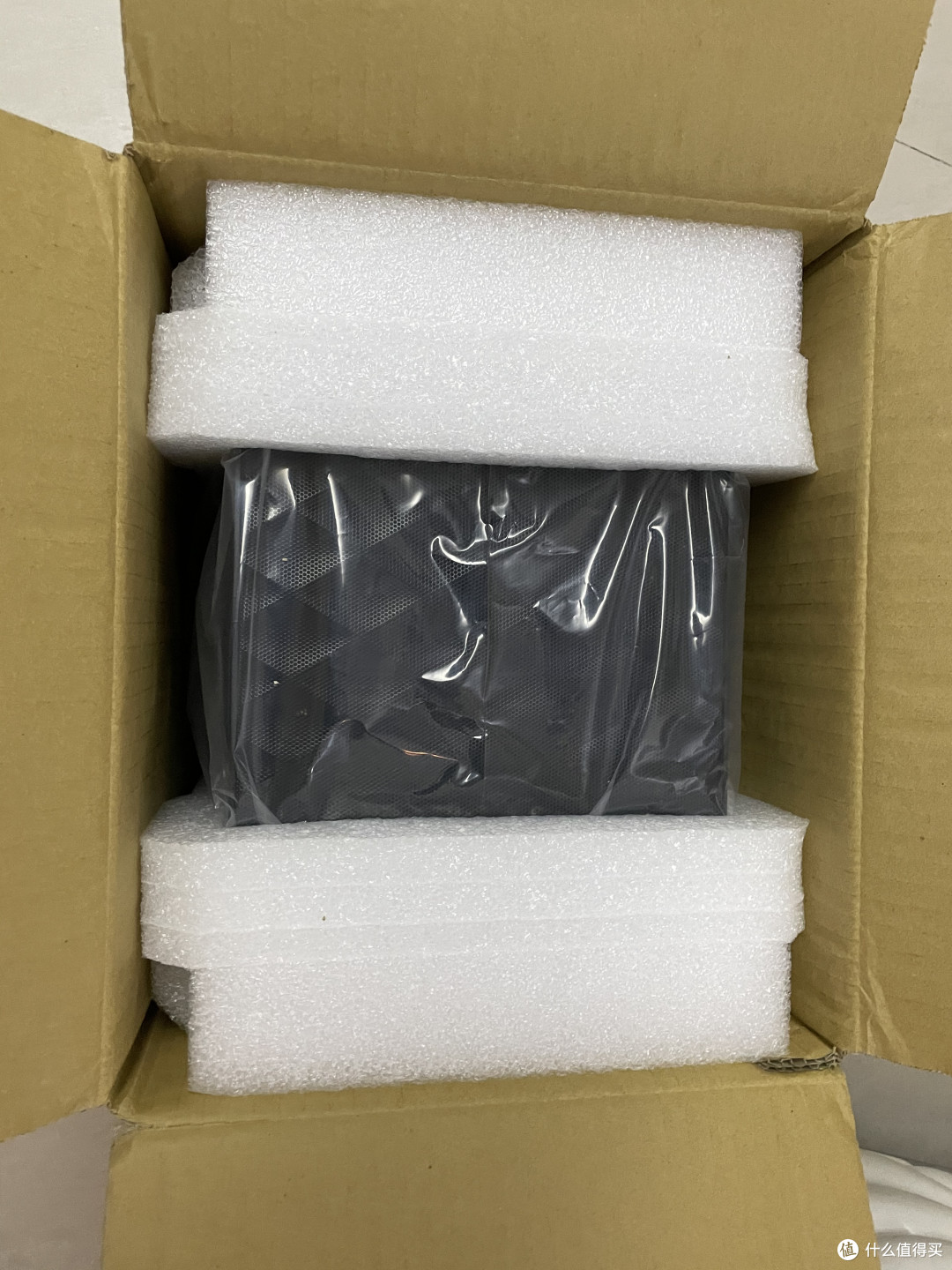 迎广（IN WIN）MS04 NAS机箱 开箱、搬装与坑爹散热限高改造_机箱_什么值得买