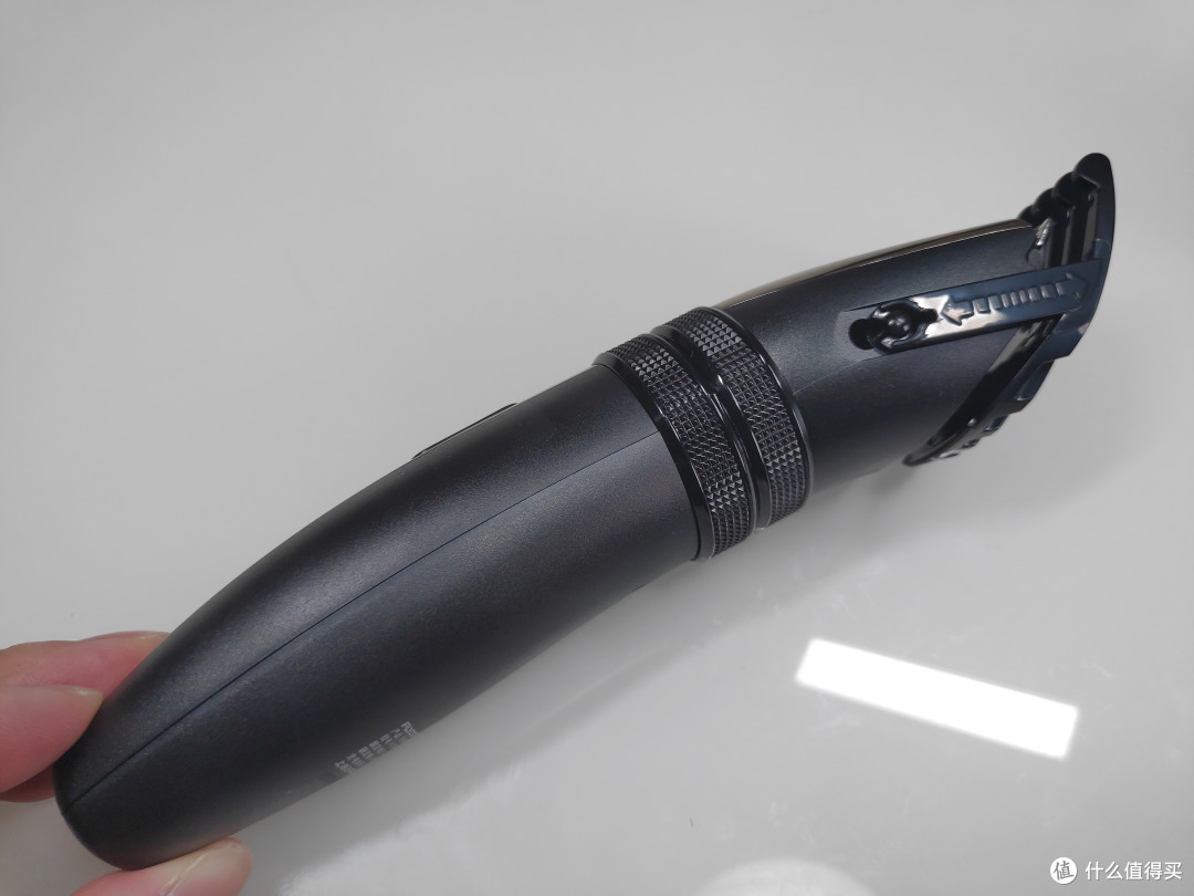 自带打薄梳功能，飞科FC5808电动理发器开箱及与飞利浦HC5690简单对比。_电动理发器_什么值得买