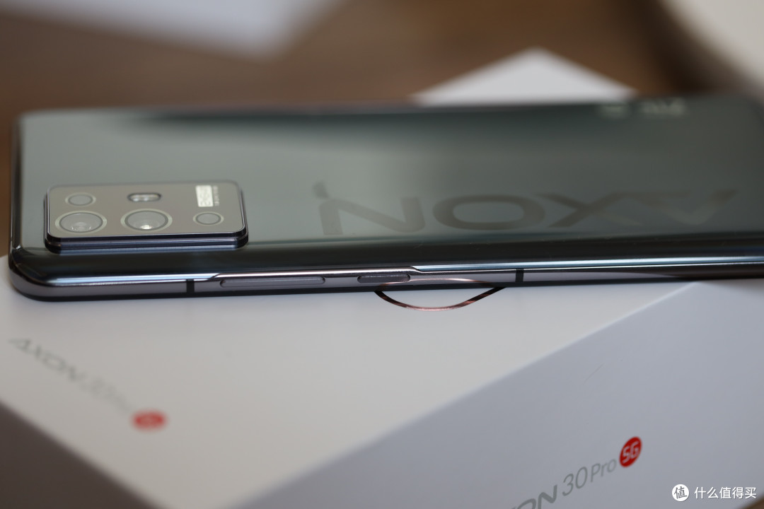 旗舰生活记录者：中兴 Axon30 Pro 5G手机评测_安卓手机_什么值得买