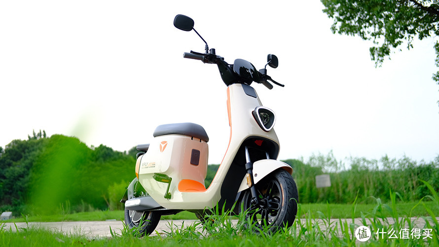 雅迪VFLY L100 MAX电动车评测：高颜值、高性能、高智能的高端骑行体验_电动车_什么值得买