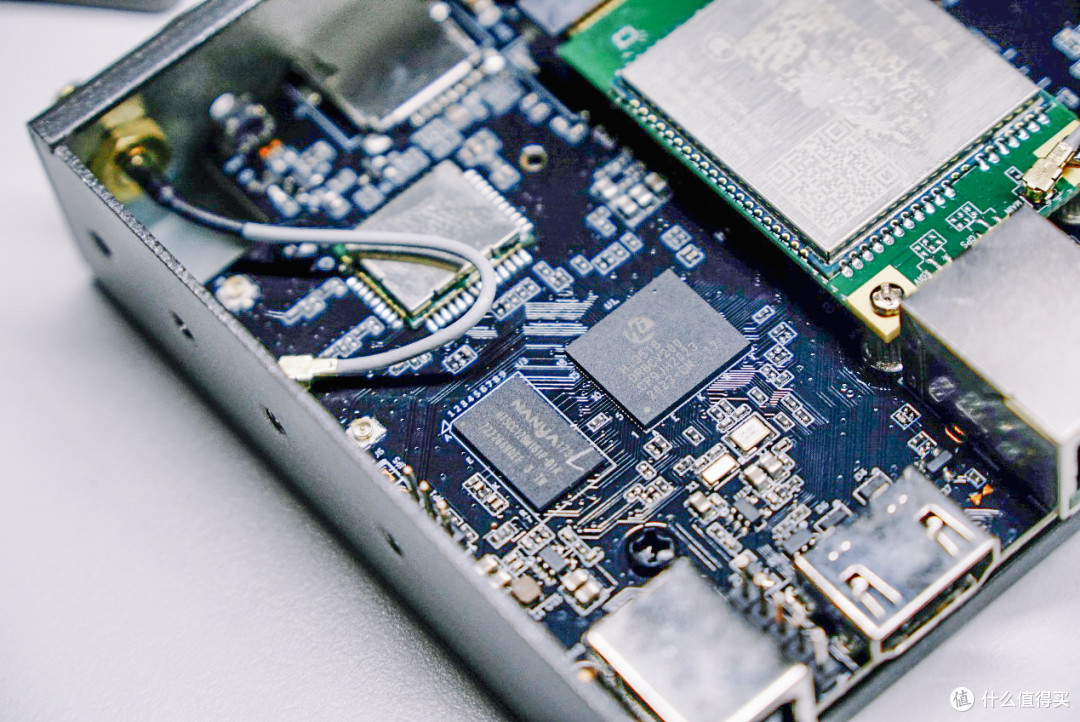 即插即用工业级IPKVM，向日葵方舟Q2 Pro体验_网络设备_什么值得买