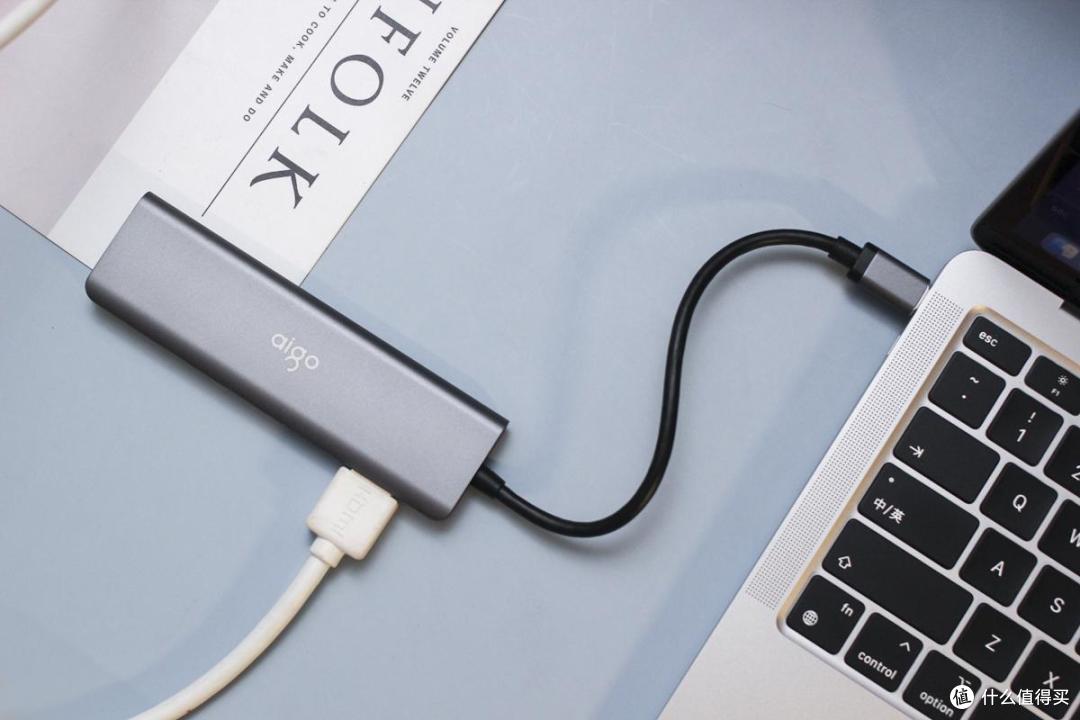 为M1超薄本增加接口，aigo扩展坞H5体验，同屏和PD充电很实用_USB集线器_什么值得买