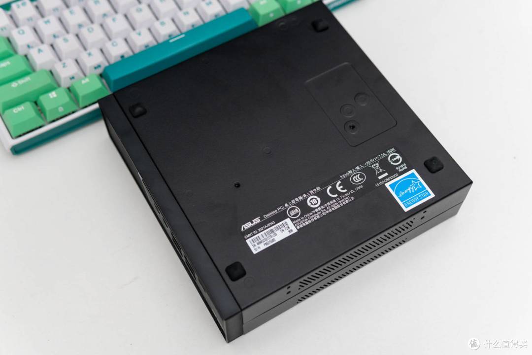 华硕也有mini PC？来看看都有哪些1L小主机（收藏起来）_数码配件_什么值得买