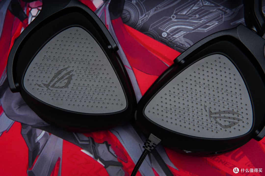 全新AniMe Matrix矩阵灯效加持！ROG棱镜S幻游戏耳机全网首发深度体验_游戏耳机_什么值得买