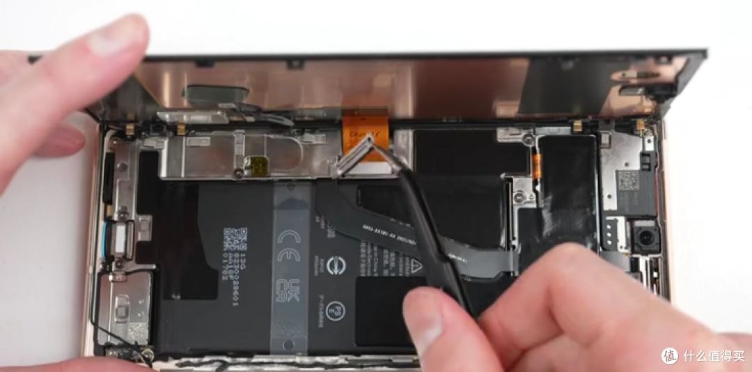 国外UP主拆解谷歌新机 Pixel 6 Pro，可维修性相对较难_手机_什么值得买