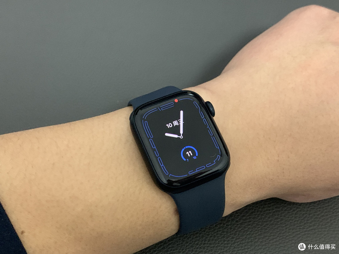 又到一年换表季，你会为了新配色和新表盘入手Apple Watch7么_智能手表_什么值得买