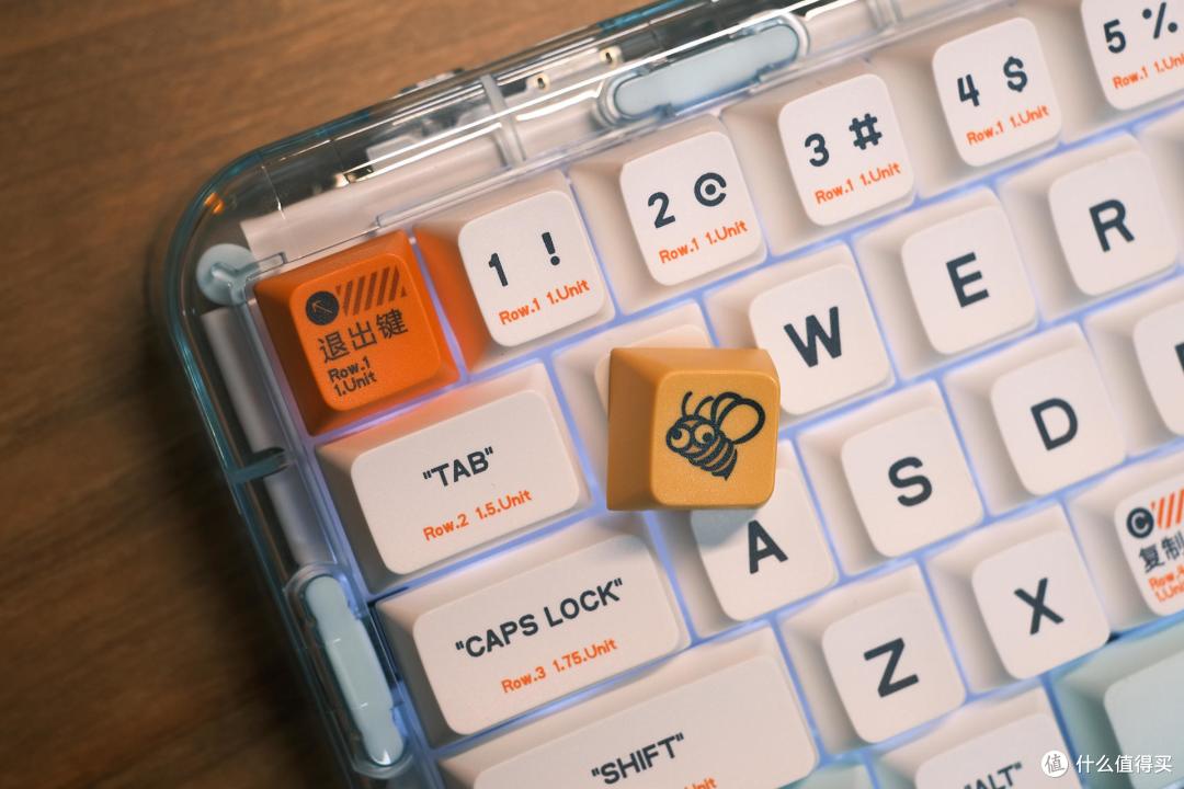 始于颜值，终于手感，MelGeek三模机械键盘PLASTIC佳达隆银轴测评_键盘_什么值得买