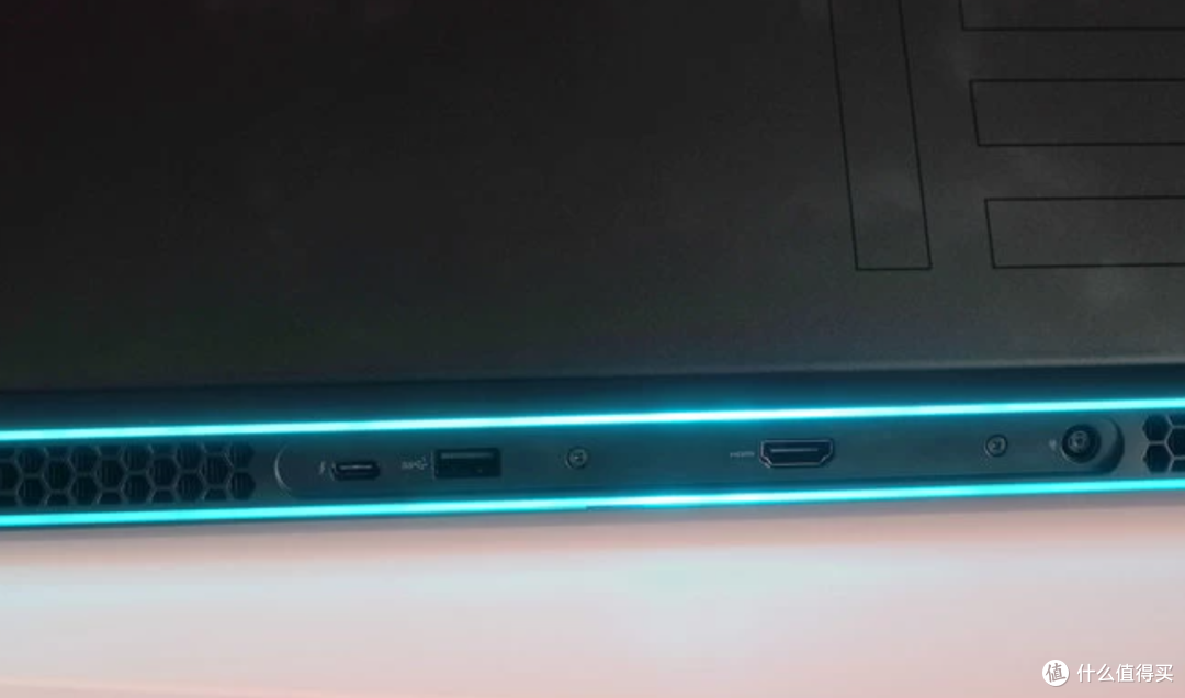 围观！外星人M15 R6游戏笔记本电脑评测：性能强悍，玩家最佳搭档_笔记本电脑_什么值得买
