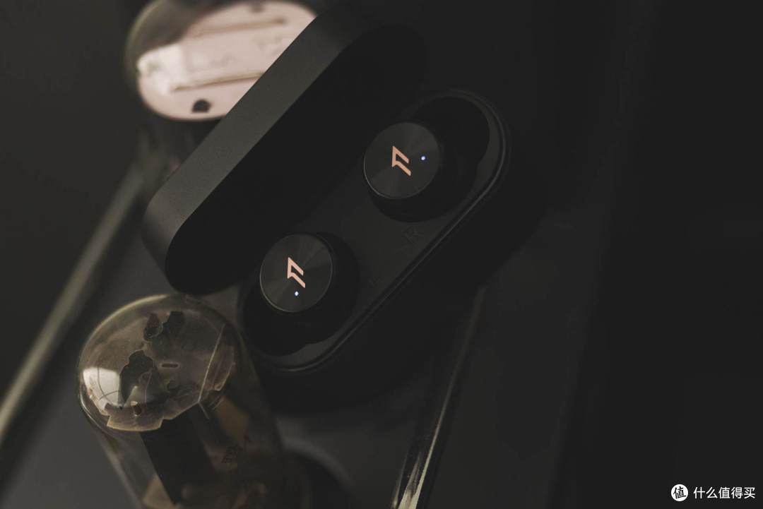 2022年首枚TWS性价比炸弹，自家旗舰软硬件全整活，还只卖269元？_耳机_什么值得买