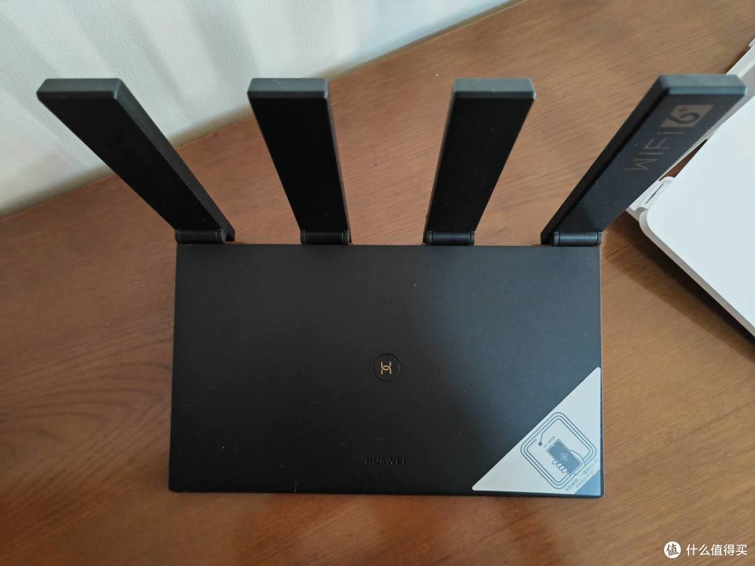 华为AX3 Pro VS荣耀路由4，怎么选？三方面详细对比告诉你！_路由器_什么值得买
