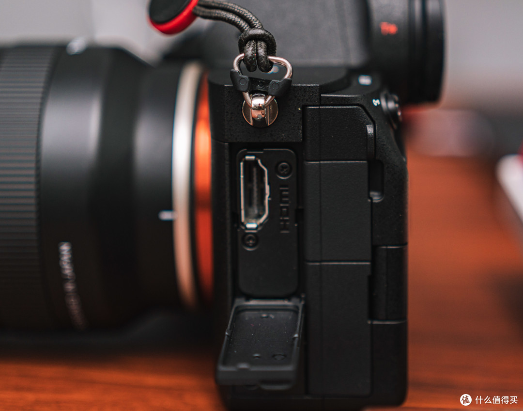 低价卖了 A7M3，加价买了索尼 A7M4，值吗？_单电相机_什么值得买