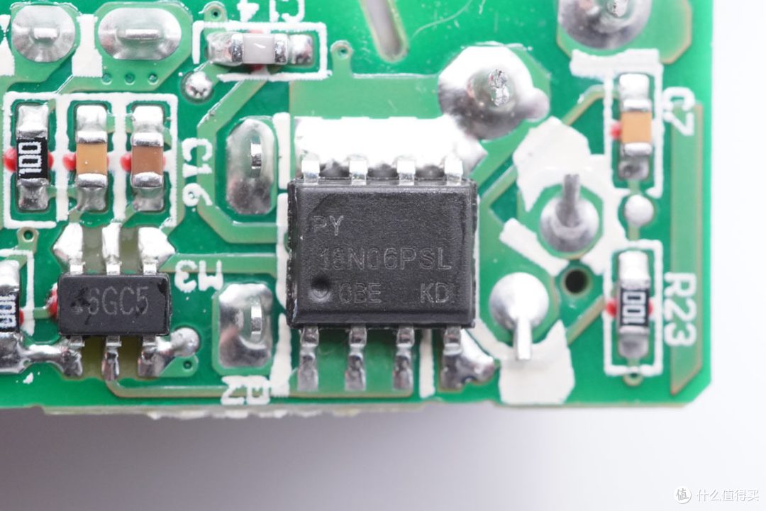 拆解报告：MOTOROLA摩托罗拉Edge S30原装33W充电器MC-338_充电器_什么值得买