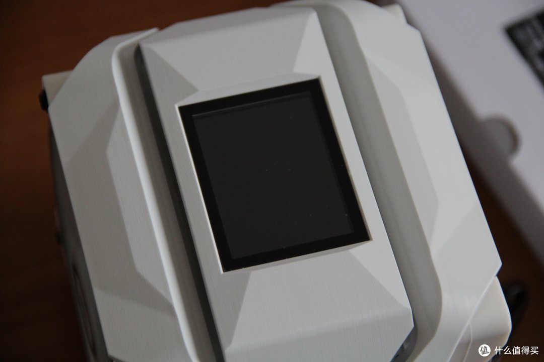 重新定义RGB，风冷也带显示器！ZEROZONE 泽洛 幻瞳BEG600初体验_CPU散热器_什么值得买