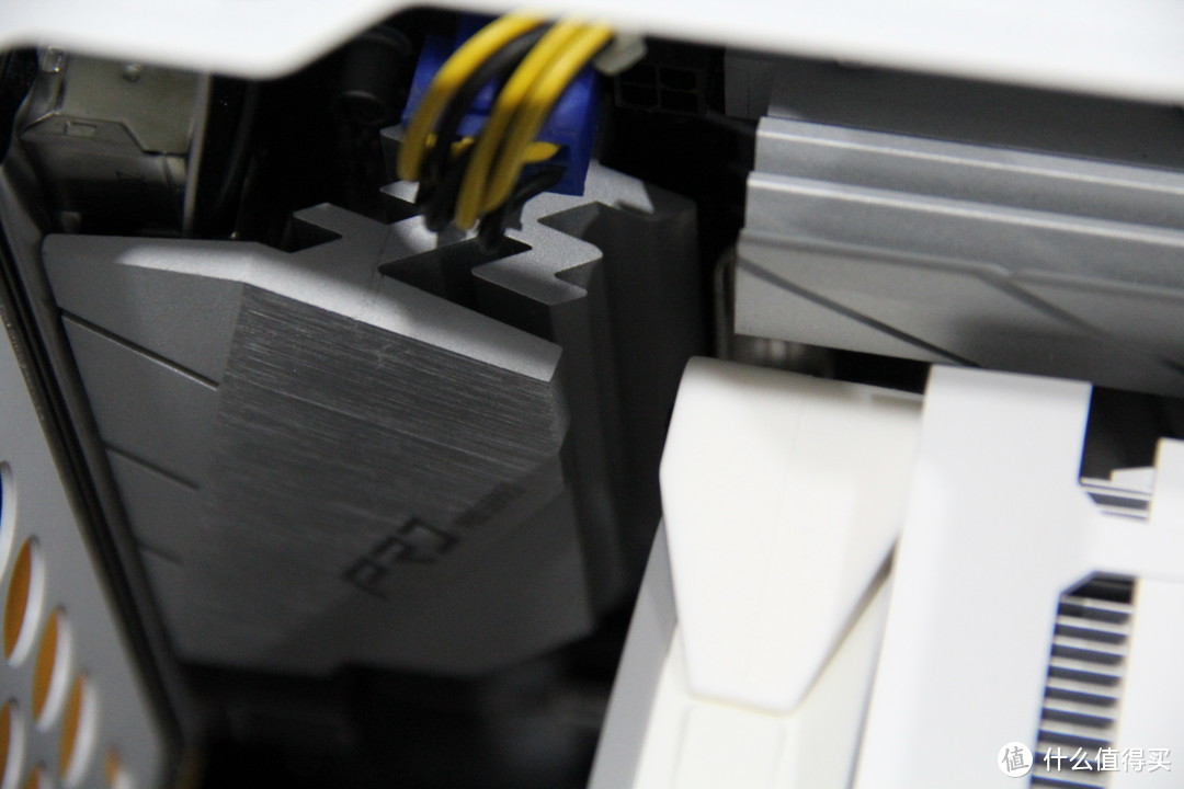 重新定义RGB，风冷也带显示器！ZEROZONE 泽洛 幻瞳BEG600初体验_CPU散热器_什么值得买