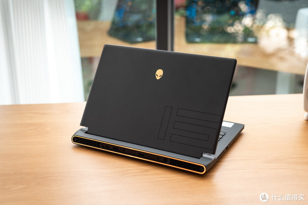 男人的快乐永远这么简单：Alienware m15 R7_笔记本电脑_什么值得买