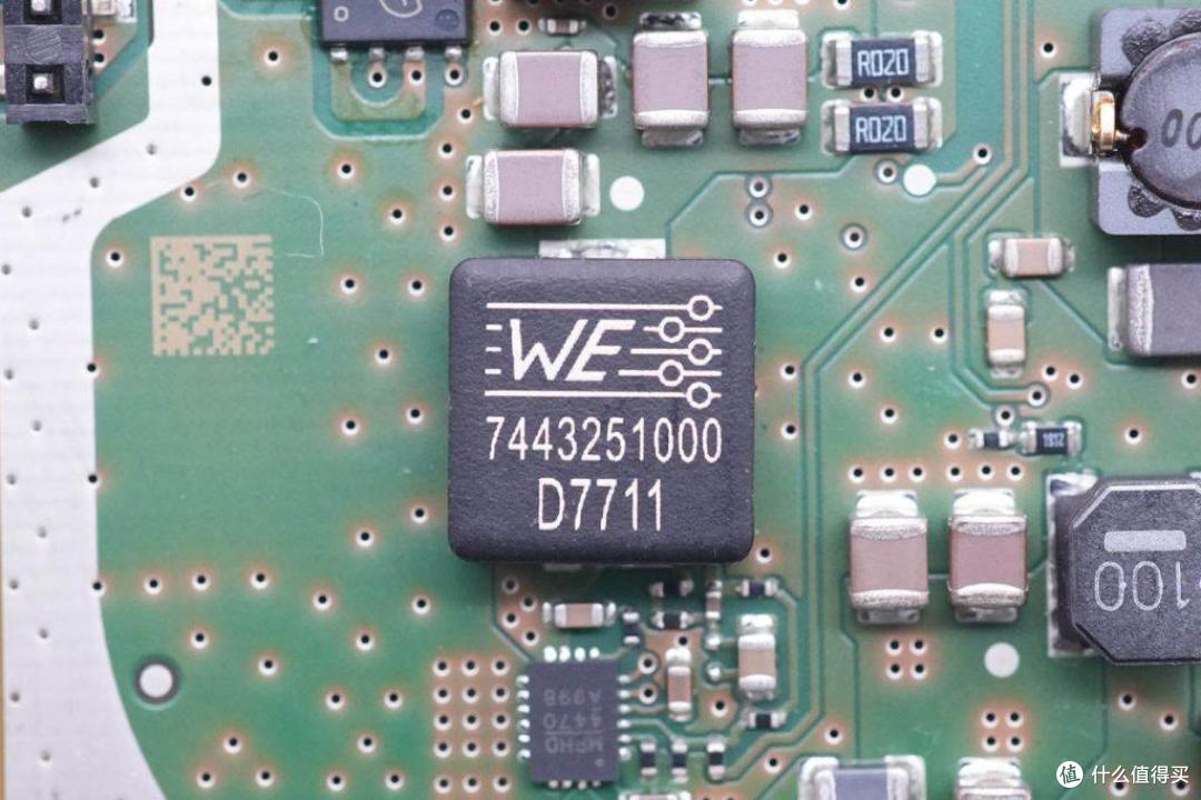 拆解报告：BMW宝马5系前装无线充电器WCH-184_车载充电器_什么值得买