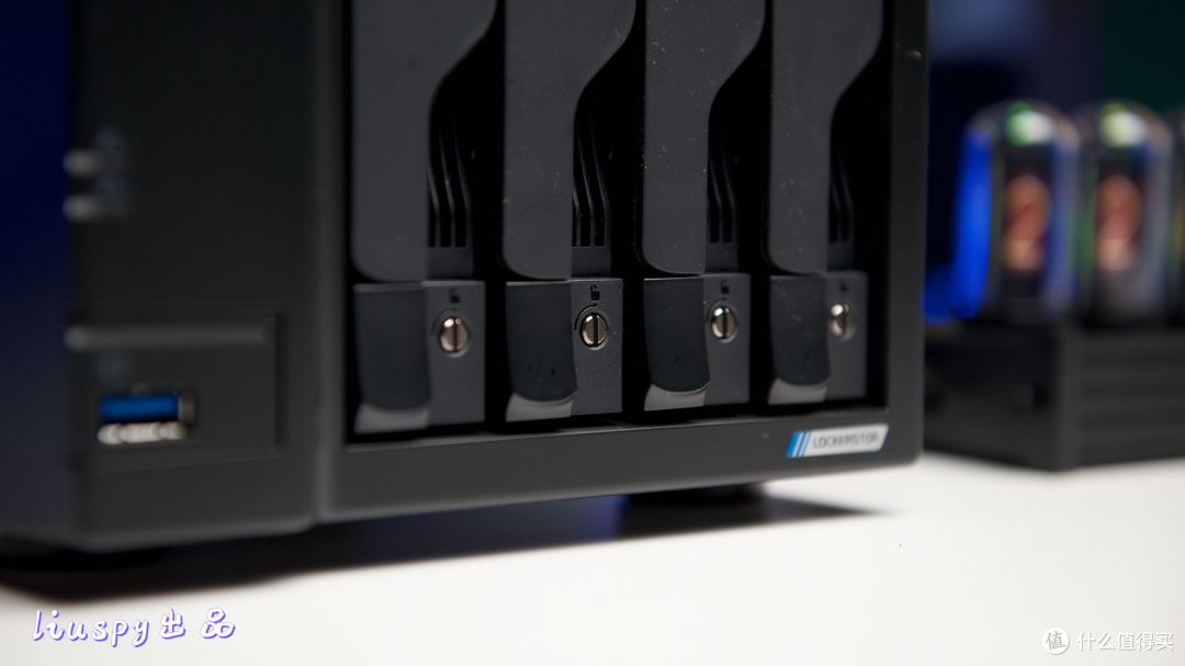 支持Docker的NAS，才算是完全体！极空间新Z4升级不只是一点点！_NAS存储_什么值得买