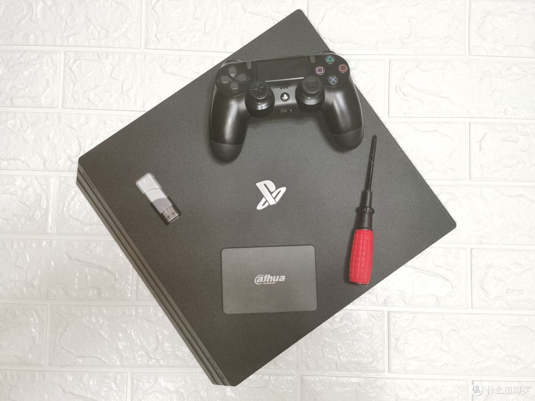 更换PS4 Pro内置SSD保姆级教程，PS4 Pro焕发第二春，再战三年。_游戏硬件_什么值得买
