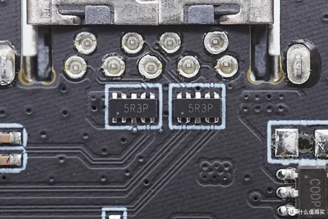 拆解报告：联想thinkplus四合一便携扩展器_数码配件_什么值得买