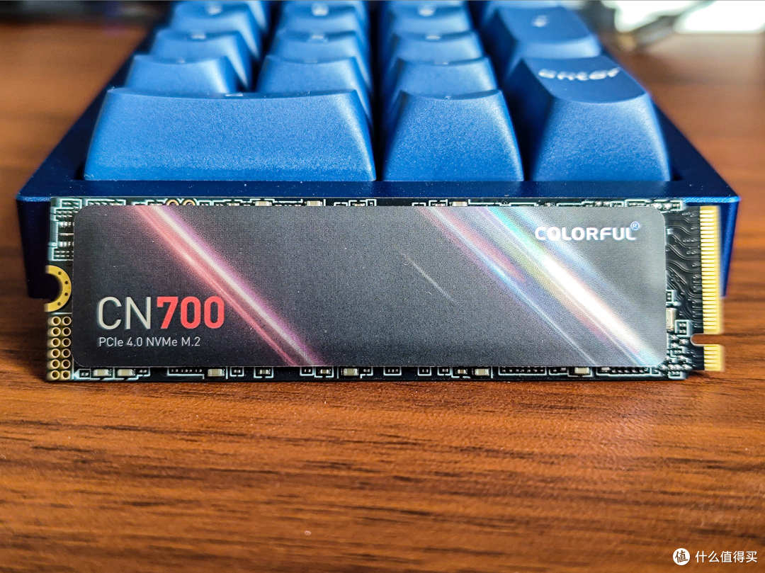 纯国产PCIe4.0方案！七彩虹CN700新品NMVe固态硬盘开箱评测_固态硬盘_什么值得买