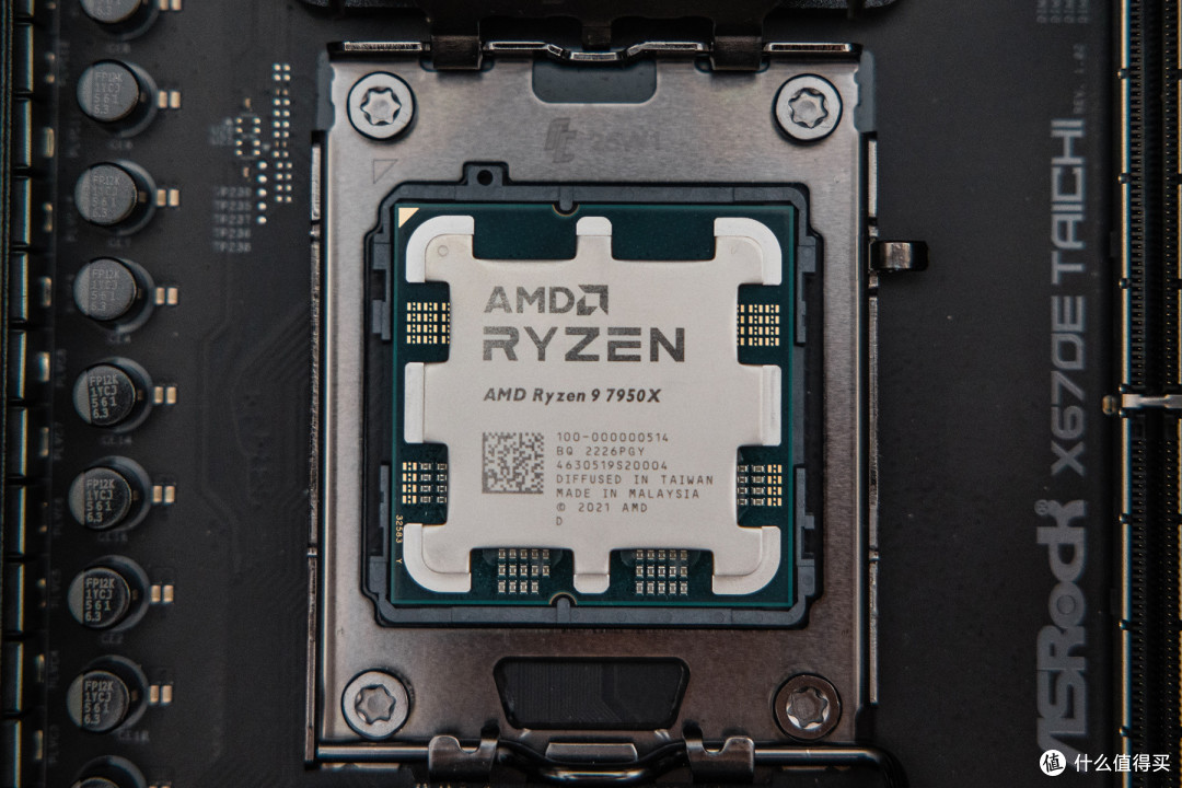 全新架构，性能大幅度超越上代，AMD锐龙7950X/7700X处理器首测_CPU_什么值得买