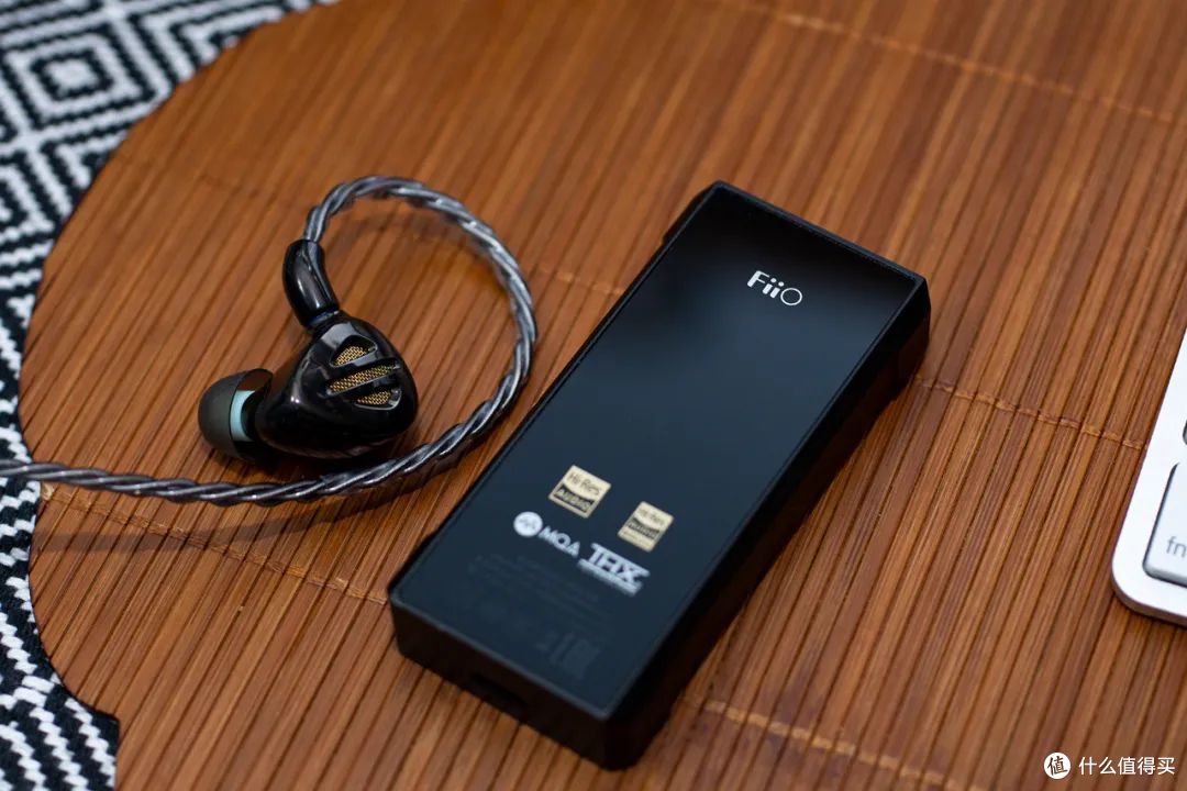 突破形态边界的爆款｜ FiiO BTR7 蓝牙解码耳放&小尾巴_耳机放大器_什么值得买