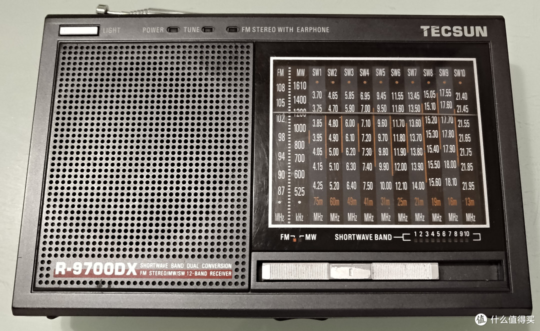 9700dx拆机 - 捡了台老版的德生R9700DX - 赛派号