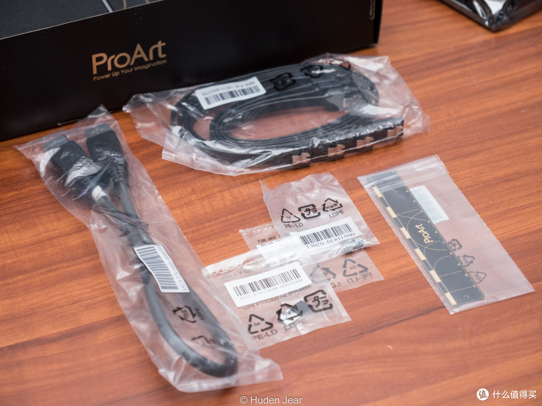 我是PA，人称小WS！华硕ProArt X670E-Creator WIFI开箱拆解_主板_什么值得买