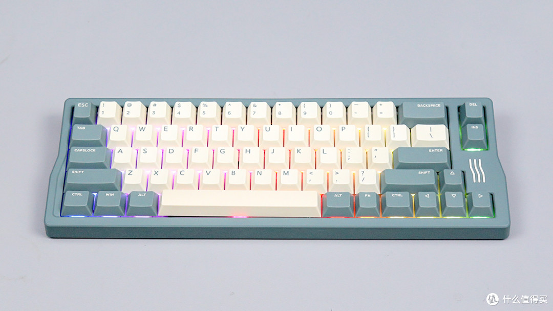 IQUNIX Q66三模热插拔机械键盘评测：小身材，大味道_无线键盘_什么值得买