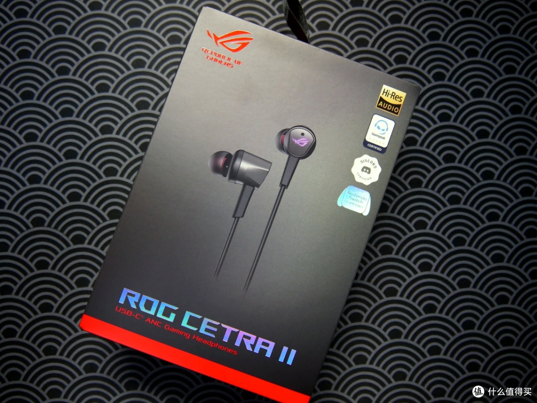 耳机也要RGB —— ROG 降临2 RGB 降噪入耳游戏耳机_耳塞式耳机_什么值得买